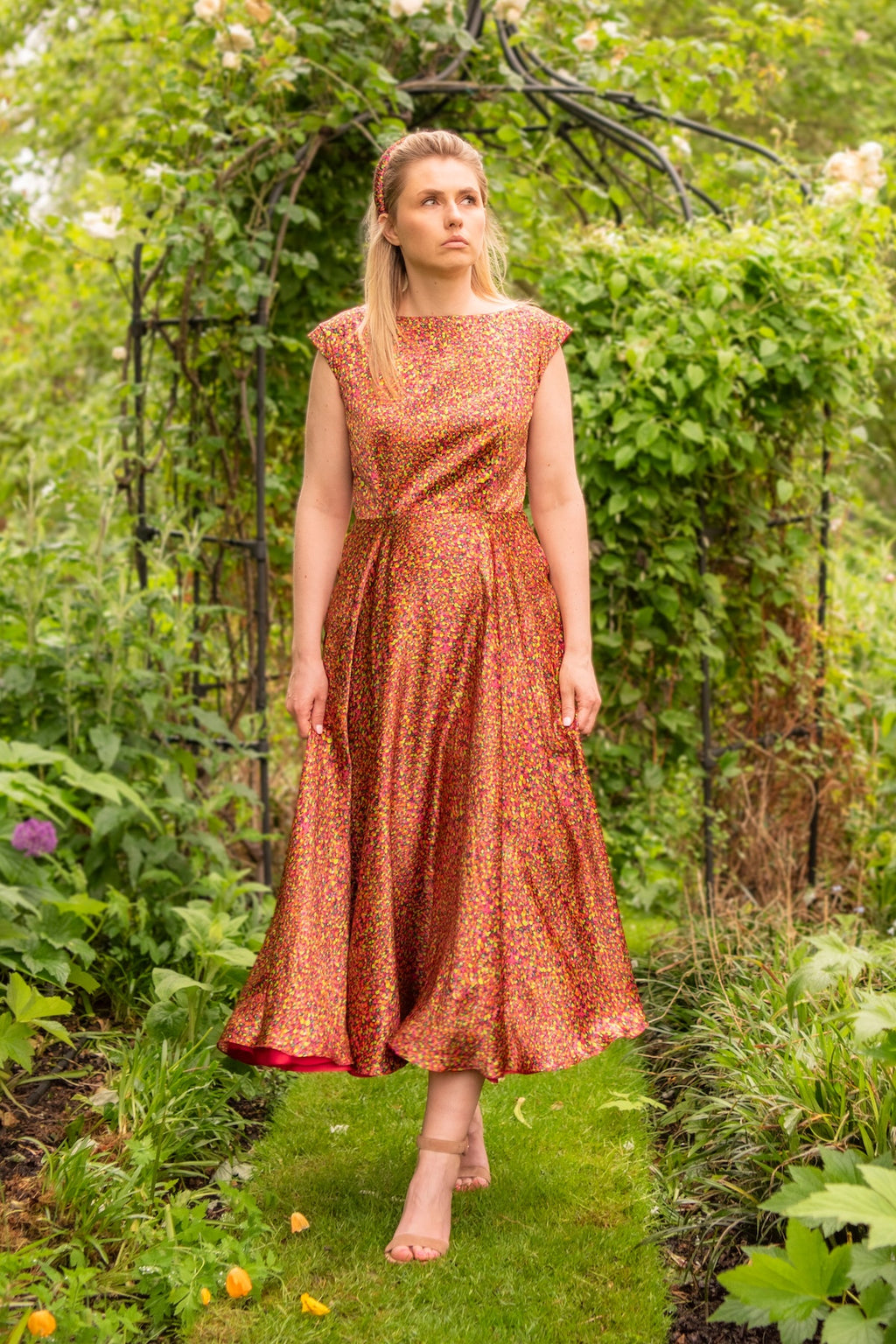 Reversible Victoria Gown Neon Light/Raspberry Pink – Isabel Manns